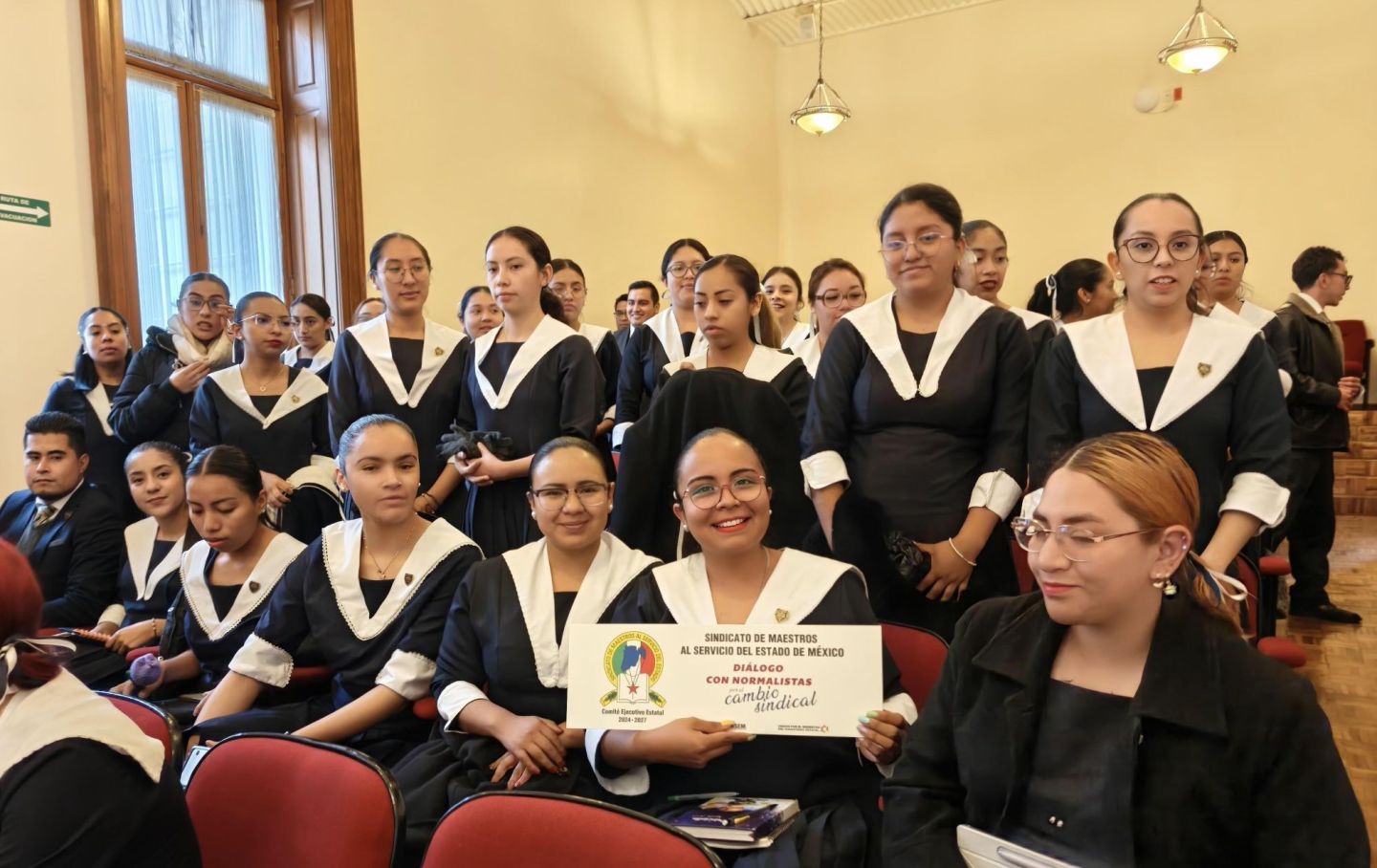 Jenaro Martínez abre puertas del SMSEM a los futuros maestros del ...