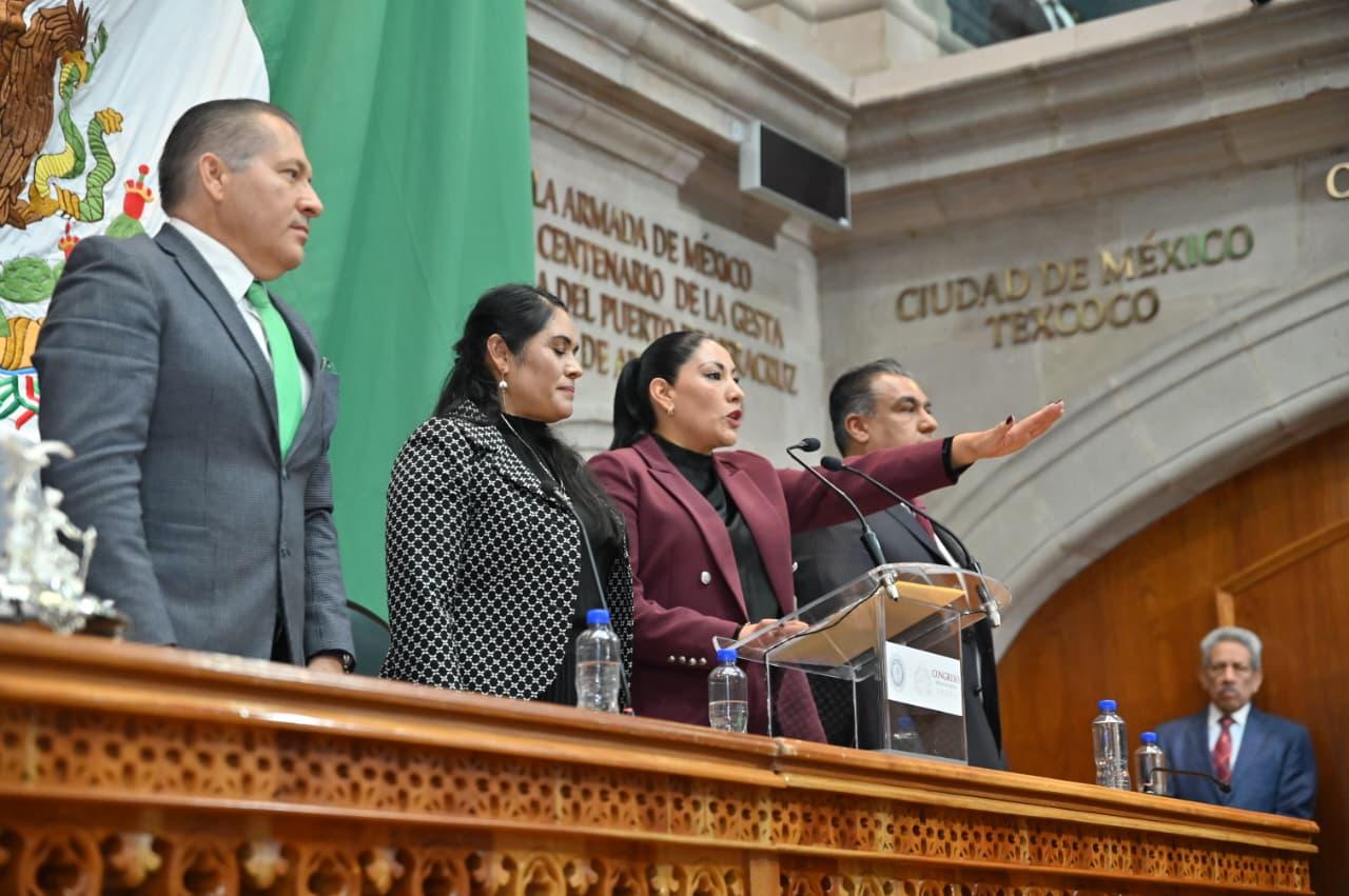 La legisladora Martha Camacho es la presidenta del Congreso Mexiquense ...