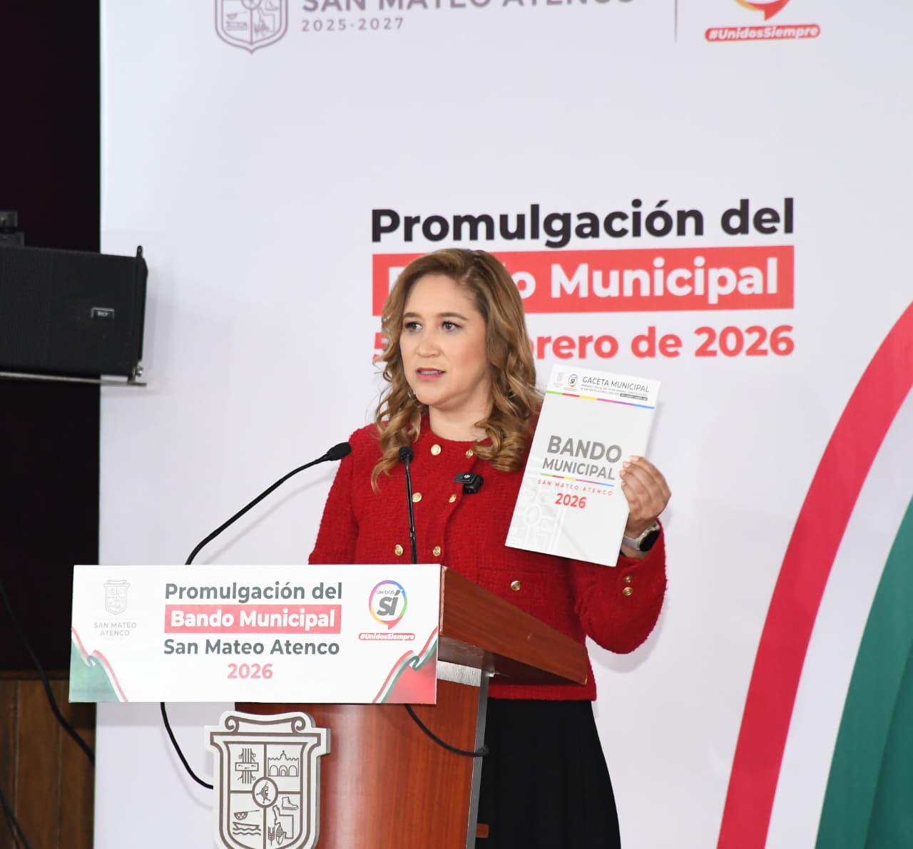 Ana Muñiz promulga el Bando Municipal 2026 como un pacto social por el ...